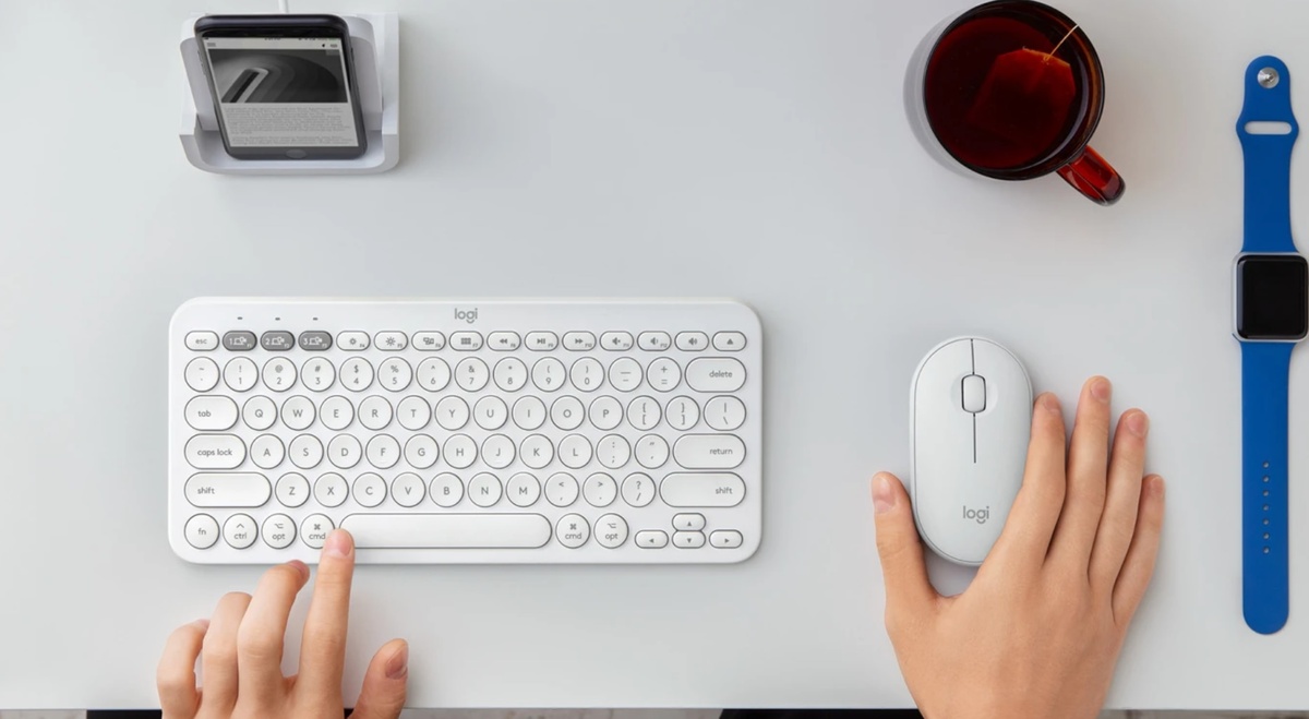 Logitech K380 for MAC US Layout Bluetooth Alb 920-010407 la CEL.ro