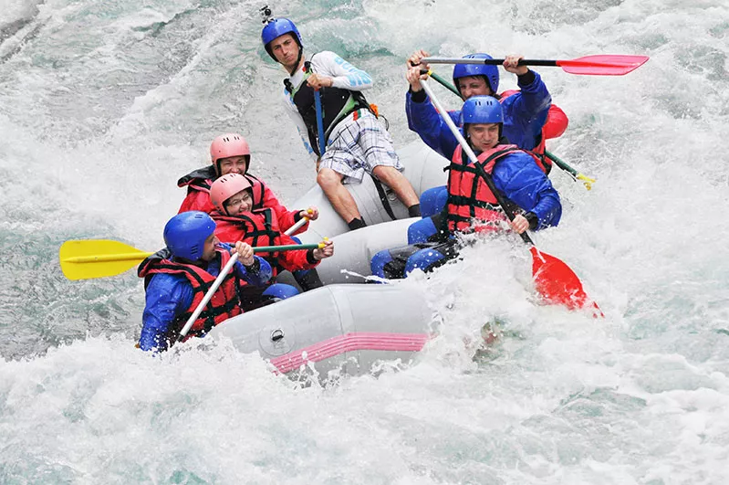 White water rafting pe raul Jiu HD4WWR1 - cel.ro