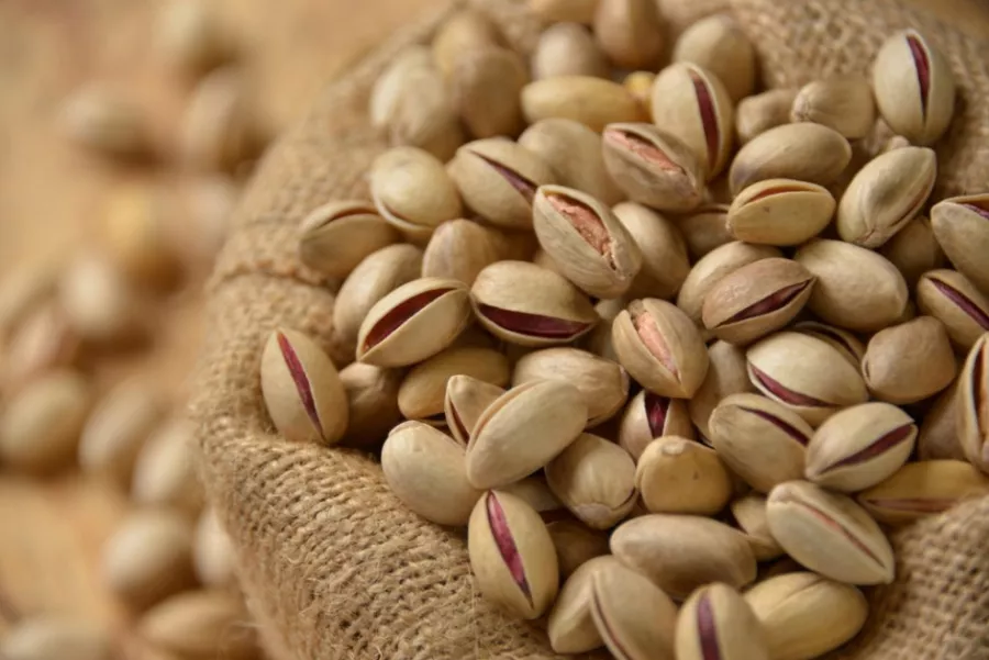 Fistic crud in coaja 1000 g la CEL.ro