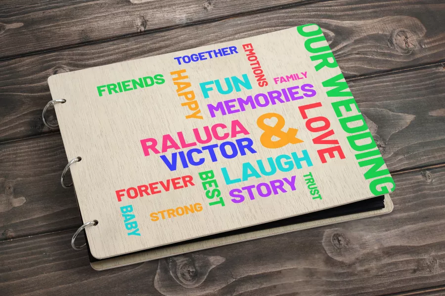 Set Guestbook din lemn personalizat prin printare UV 2 x carioca alba ...