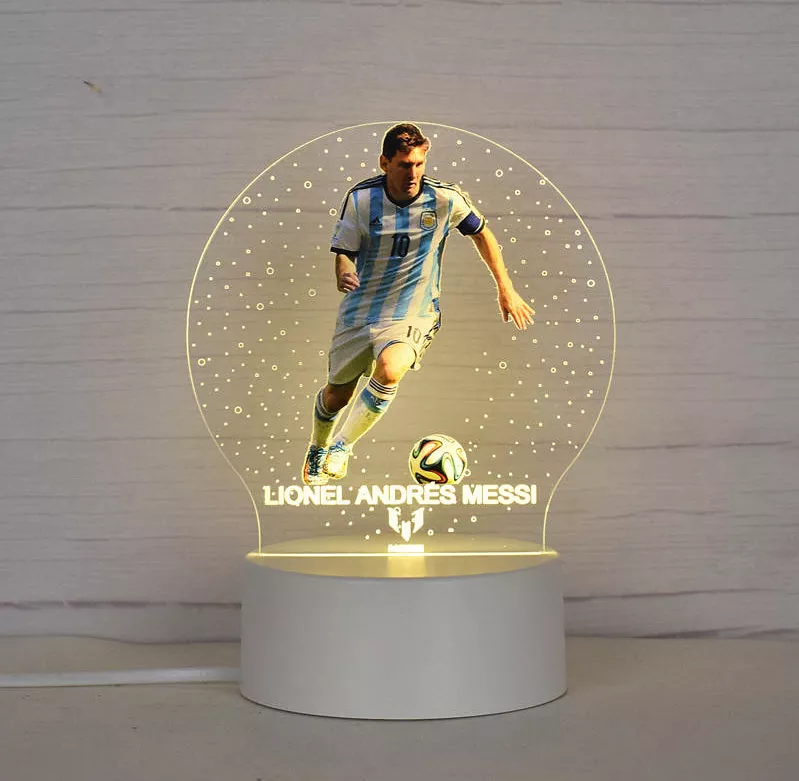 Lampa De Veghe LED Lionel Messi 7 Culori Lumina Ambientala Alimentare ...