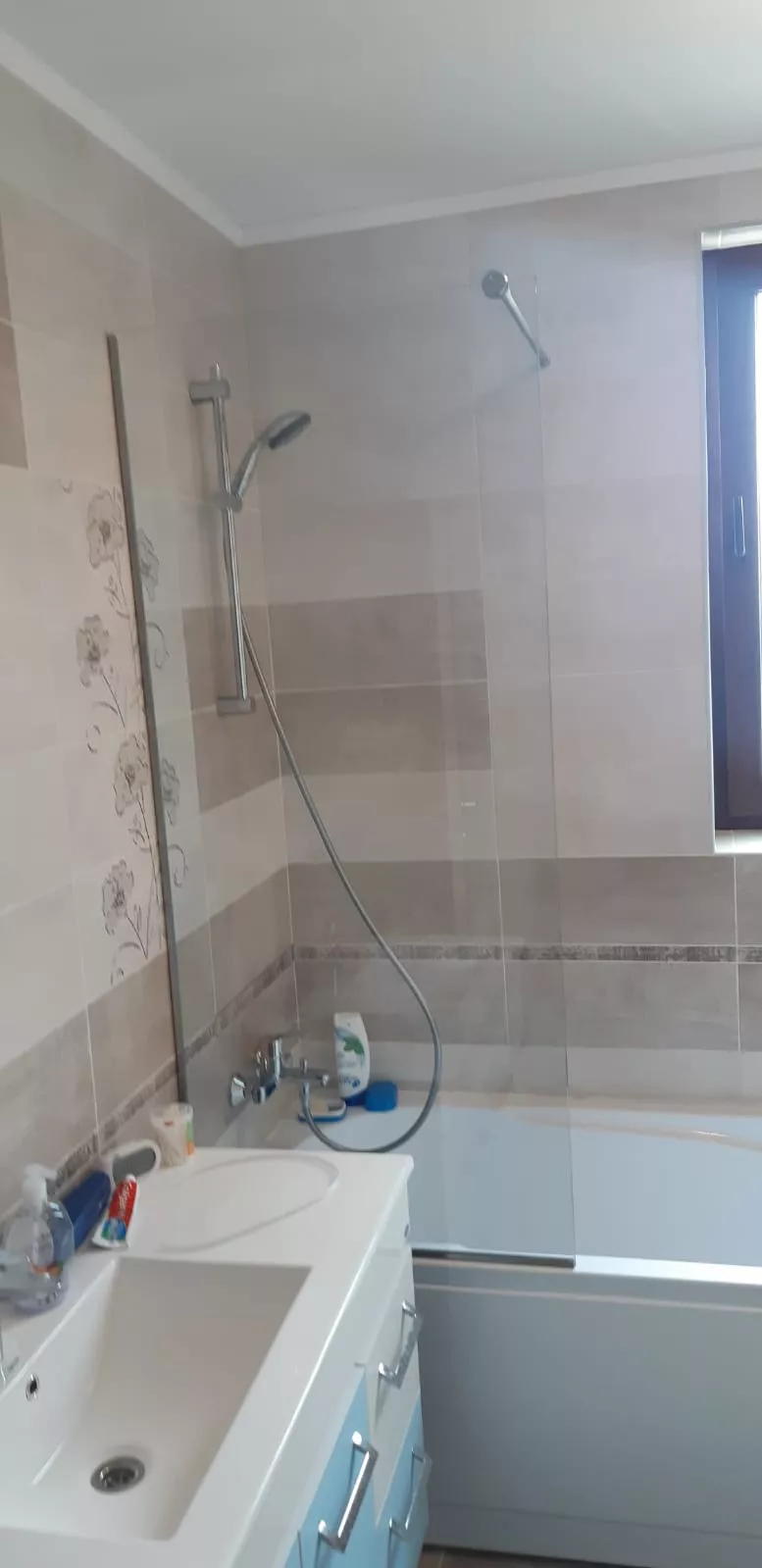 Paravan cada 800x1400 mm sticla 8mm securizata transparenta feronerie ...