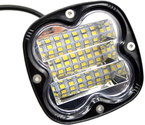 Set doua proiectoare auto LED 60W 3600 lumeni MRKT5557 - cel.ro