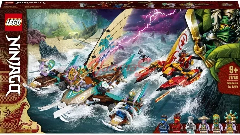 Lego ninjago - lupta pe mare cu catamaranul - 780 piese L71748 - cel.ro