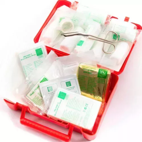 Trusa medicala auto de prim ajutor Roll Fast la CEL.ro