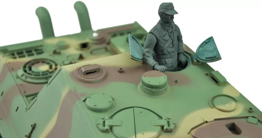 Tanc RC cu telecomanda Jagdpanther G Lungime 63 cm Scara 1 16 2.4GHz la ...