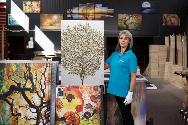 Tablou DualView Startonight Coral Alb luminos in intuneric 60 x 90 cm ...