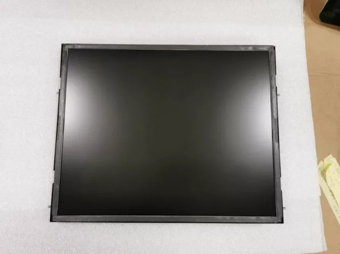 Monitor industrial 19 1280 X 1024 12V VGA la CEL.ro