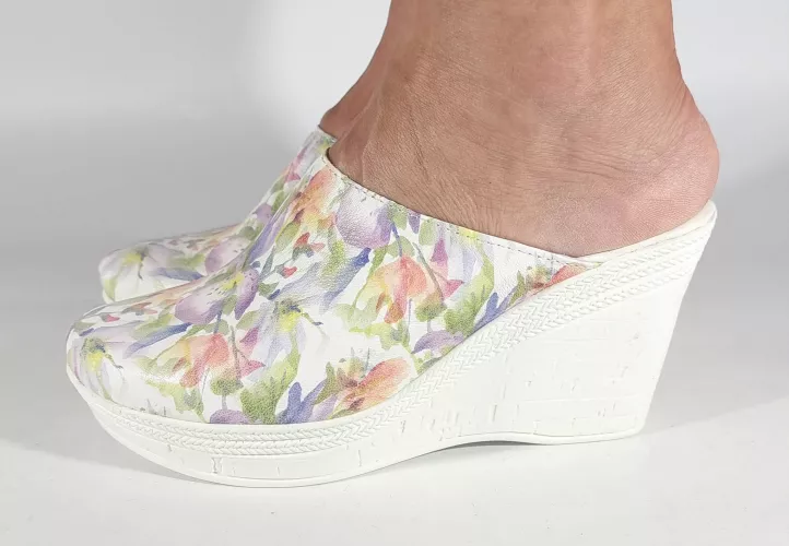 Saboti albi cu flori platforma piele naturala SBM5A 39 - cel.ro