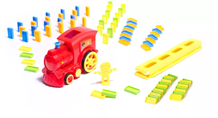 Set Trenulet Electric De Jucarie Cu 80 De Piese Domino Cu Lumini Si ...