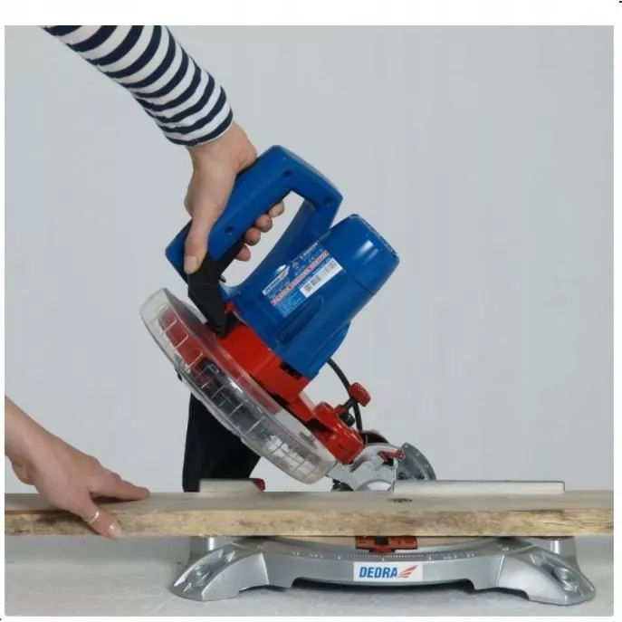 Fierastrau circular de masa banc 1400 W 210x30 mm Dedra DED7739