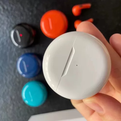 Casti wireless Pro6 Bluetooth 5.0 Control tactil Microfon incorporat