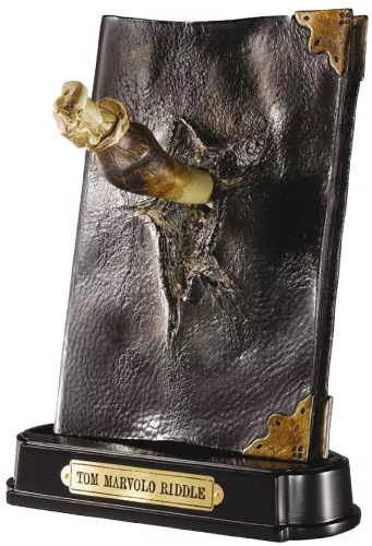 Figurina Harry Potter Horcrux Jurnal Tom Riddle 22 cm NN7271 - cel.ro