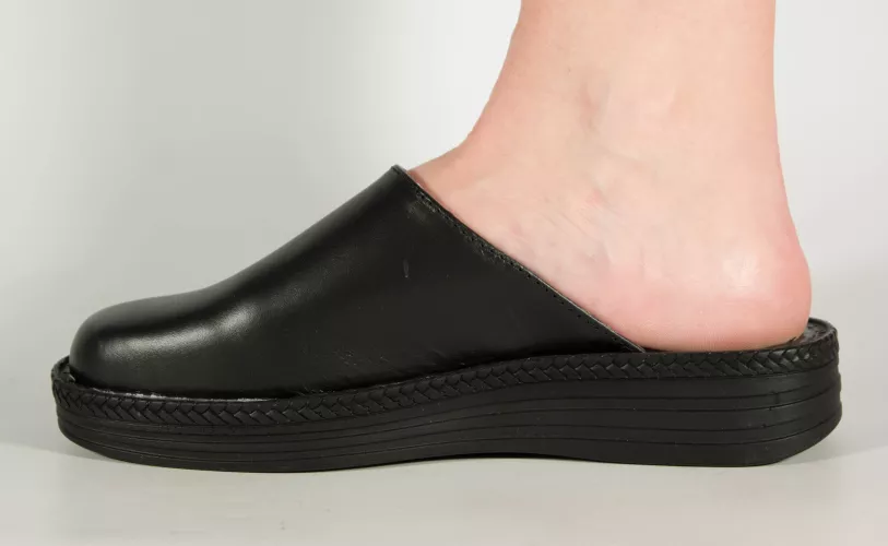 Saboti platforma negri piele naturala cod SBM4A 38 - cel.ro