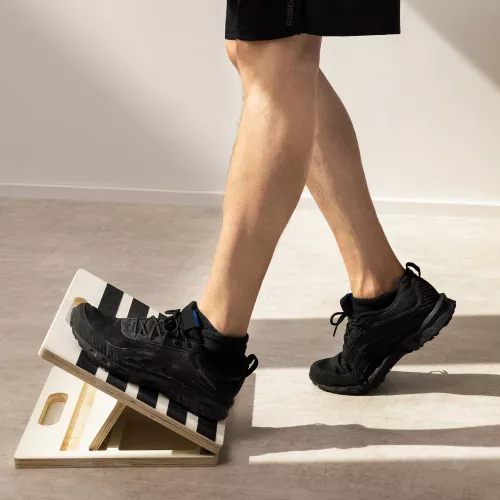 Placa de exercitii reglabila pentru intinderea gambelor Navaris 3 ...