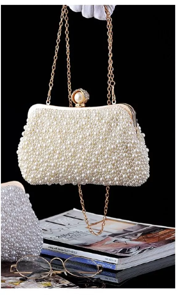 Gentuta mica dama design elegant cu perlute albe sintetice de diferite
