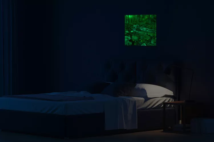 Tablou luminos in intuneric GlowforHome Rau de munte trecand prin ...