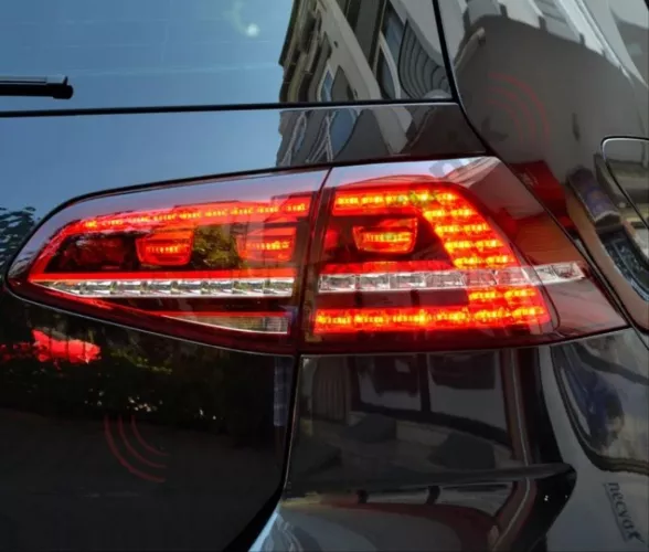 Stopuri LED - Volkswagen Golf 7 MK7 2012-2018 Highline 7 Look ijar ...