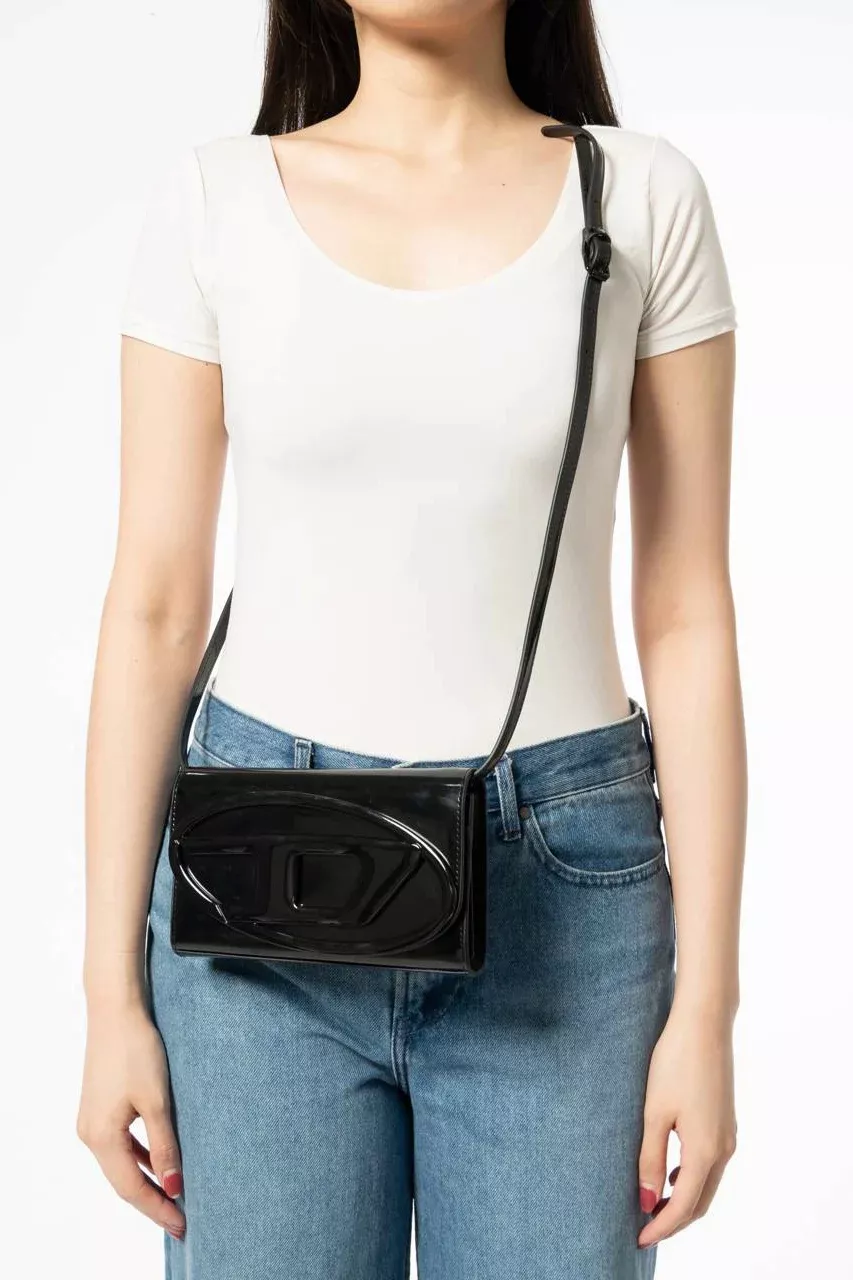 Geanta dama Diesel maxilog monocromatic Negru 19.5 x 11.5 x 4.5 cm - cel.ro