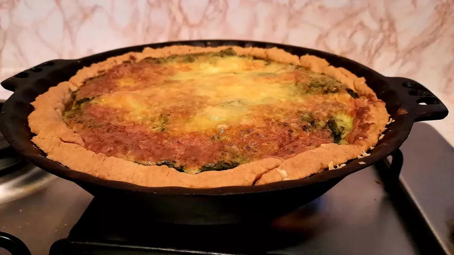 Tava rotunda din fonta pentru placinta 26 cm Camp Chef CC-CIPIE10 cc ...