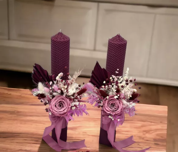 Set buchet lumanari cu trandafiri criogenati si plante naturale ...