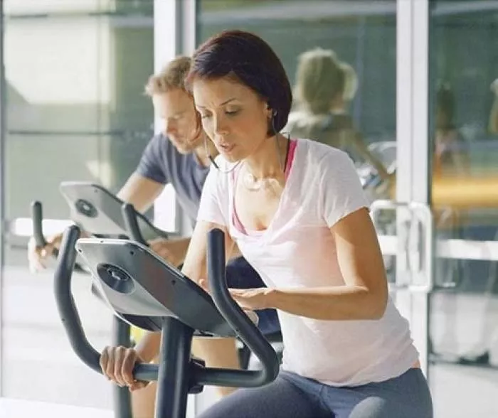 Casti Bluetooth Plantronics BackBeat Go2 Black + Husa de incarcare ...