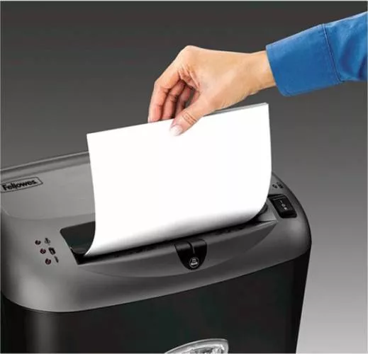 Distrugator documente Fellowes 70S Strip Cut 4671101/4671102 - cel.ro