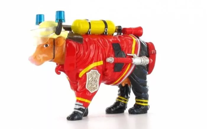 Obiect Decorativ Personalizat Vacuta Pompier Cadou Deosebit Glumet ...