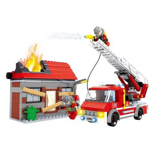 Set tip Lego pompieri casa flacari la CEL.ro